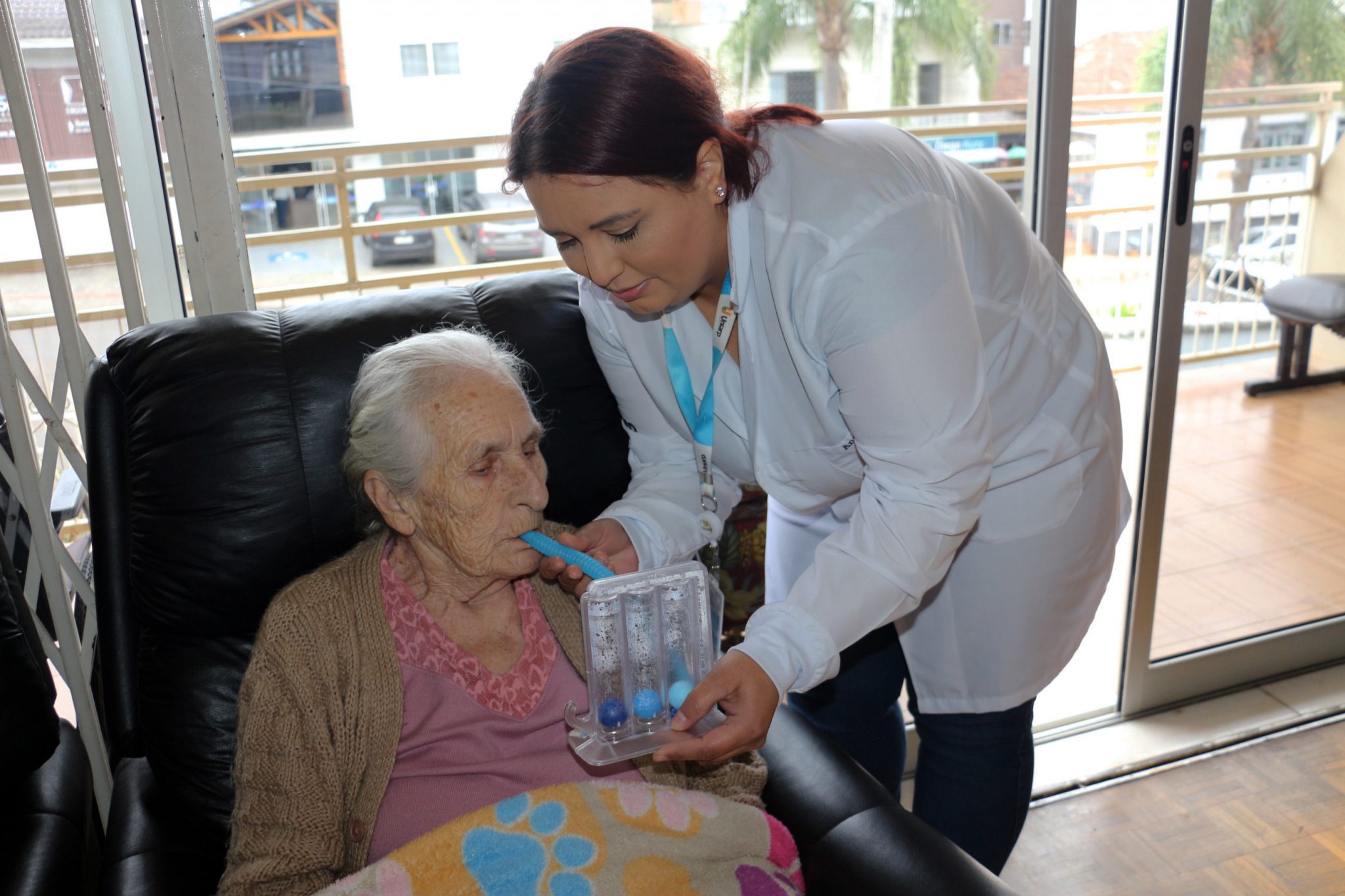 Projeto PAEC: fisioterapia para ajudar na funcionalidade de idosos » Uniarp